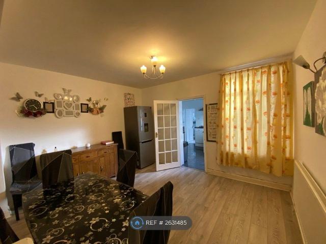 Chapel Road, Hounslow TW3, 4 bed terraced house to rent, £2,895 pcm | PrimeLocation