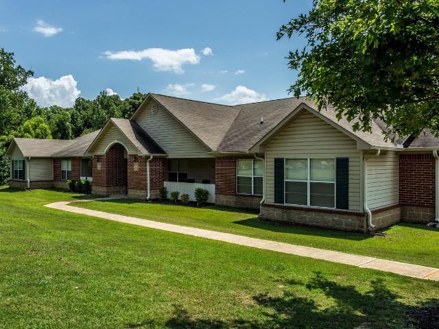 Chapel Ridge Jackson 2 Bedroom Apartment for Rent at 100 Chapel Ridge Dr, Jackson, TN 38305