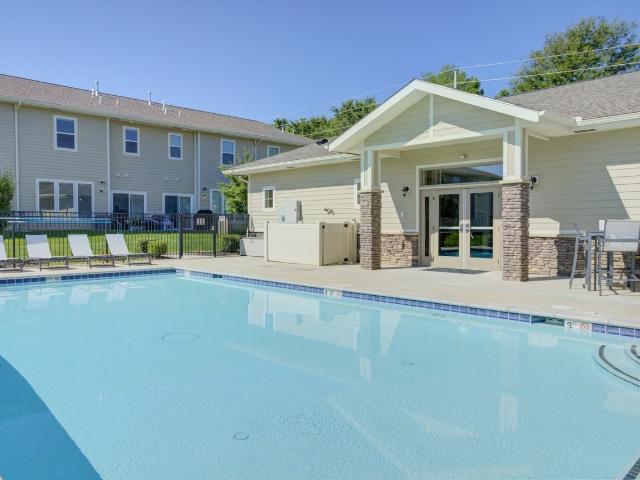 Chapel Ridge Townhomes 3 Bedroom Apartment for Rent at 3670 Ne Akin Dr, Lee's Summit, MO 64064 Chapel Ridge