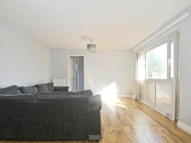 Chapel Wood, Llanedeyrn, 2 Bedroom Flat