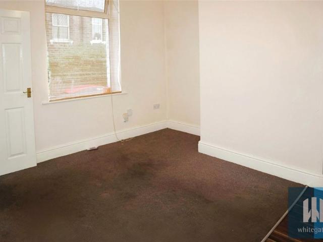 Chapel Terrace, Crosland Moor, Huddersfield, HD4