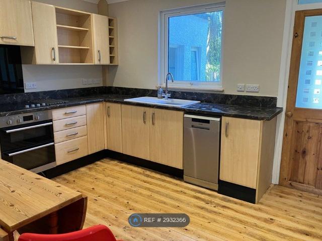 Chapel Terrace, Helston TR12, 3 bed semi detached house to rent, £1,200 pcm | PrimeLocation