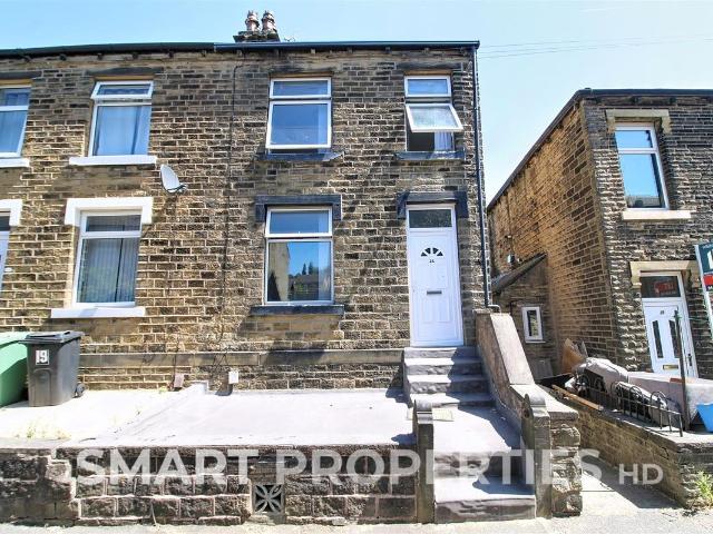 Chapel Terrace, Huddersfield HD4, 3 bed terraced house to rent, £775 pcm | PrimeLocation
