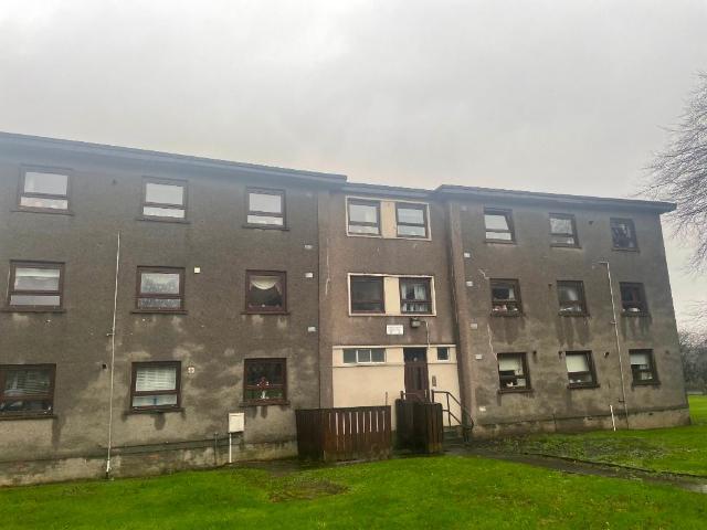 Chapelle Crescent, Tillicoultry, Clackmannanshire FK13, 4 bed flat to rent, £895 pcm | PrimeLocation