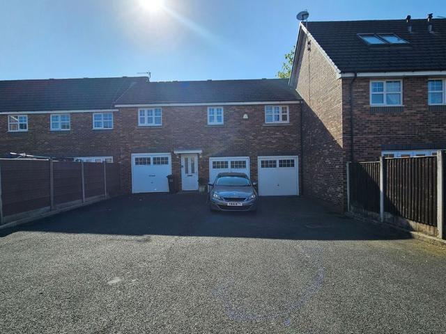 Chapelside Close, Aspull, Wigan WN2, 2 bed property to rent, £850 pcm | PrimeLocation