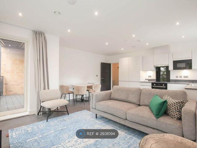 Chaplin Court, Brentford TW8, 2 bed flat to rent, £2,350 pcm | PrimeLocation