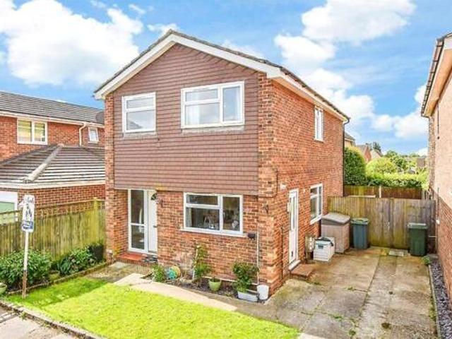 Chaplin Drive, Headcorn, 3 Bedroom Detached