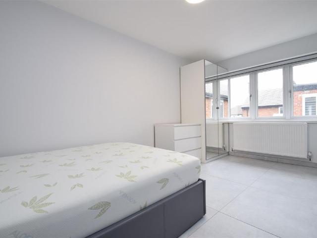 Chaplin Road, Wembley HA0, Studio to rent, £1,200 pcm | PrimeLocation