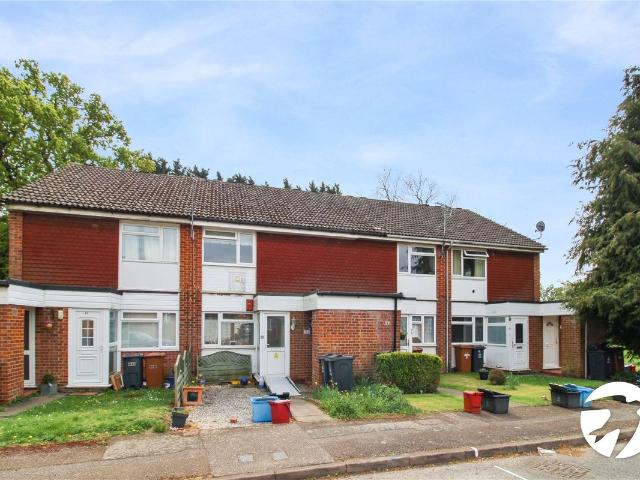 Chapman Road, Stevenage, Hertfordshire SG1, 1 bed maisonette to rent, £1,250 pcm | PrimeLocation