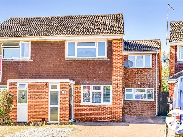 Chapman Road, Stevenage, Hertfordshire SG1, 3 bed semi detached house to rent, £2,100 pcm | PrimeLocation