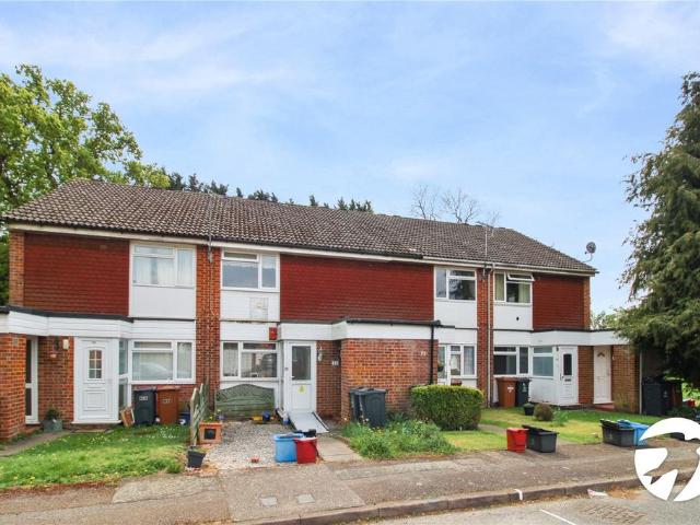 Chapman Road, Stevenage. 1 bed maisonette to rent £1,150 pcm £265 pw
