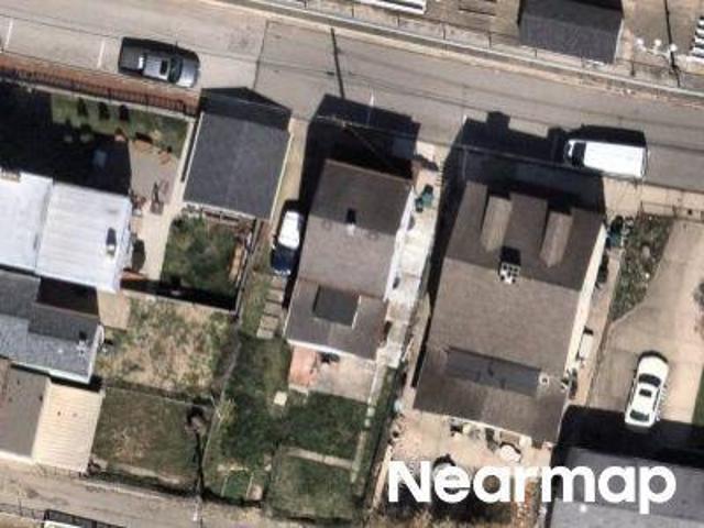 Chapman St