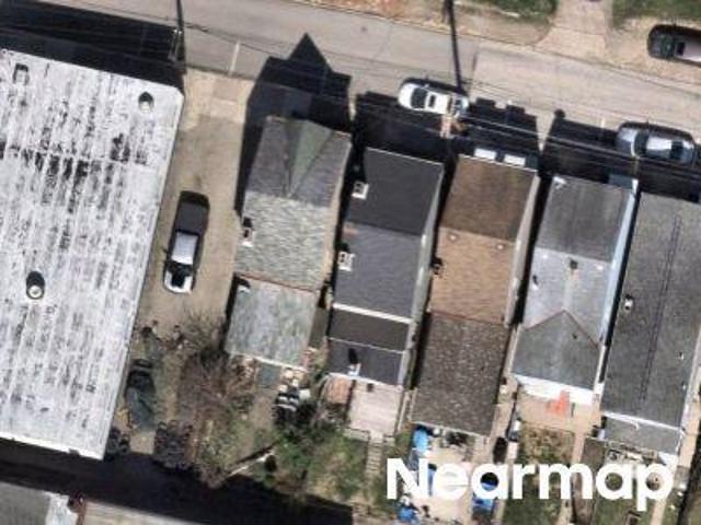 Chapman St