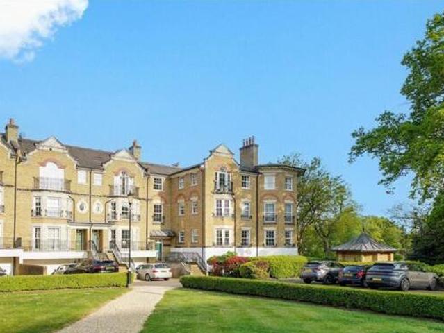 Chapman Square, London, 3 Bedroom Apartment