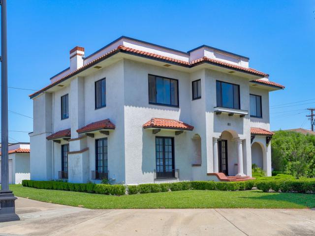 Chapman 811 815 Pine 127