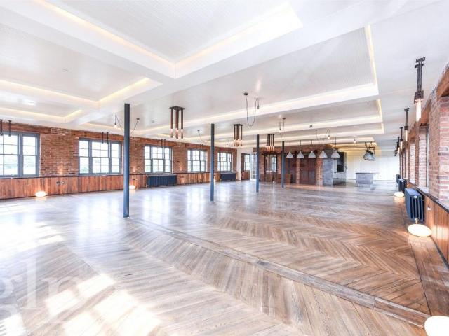 Chappell Loft, Belmont Street, Chalk. 4 bed apartment to rent £28,167 pcm £6,500 pw