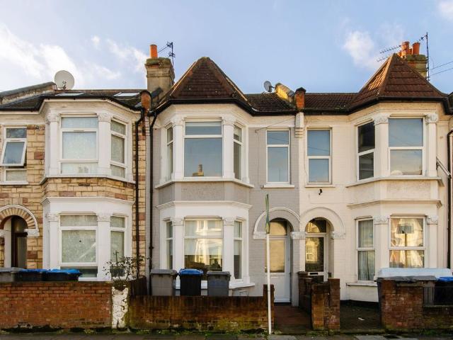 Chapter Road NW2, Dollis Hill, London, 4 bed terraced house to rent, £3,200 pcm | PrimeLocation