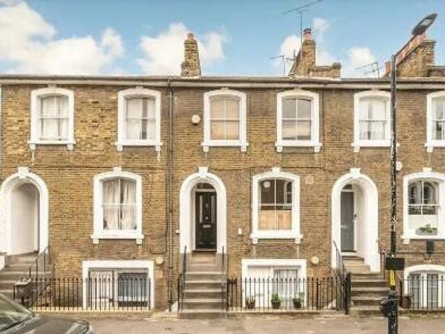 Chapter Road, Kennington, 3 Bedroom Flat