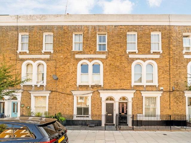 Chapter Road, London SE17 2 bed flat to rent £2,750 pcm £635 pw