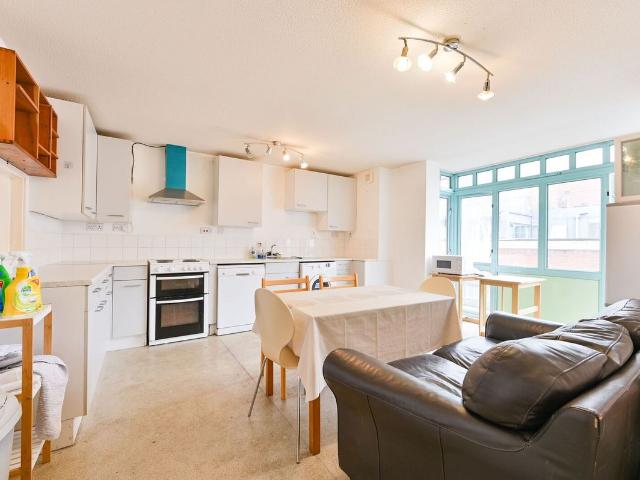 Chapter Street, Westminster, London SW1P, 2 bed flat to rent, £3,250 pcm | PrimeLocation
