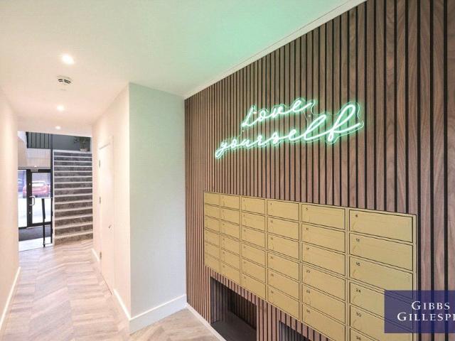 Chapters, Station Road, Gerrards Cross, Buckinghamshire SL9, 1 bed flat to rent, £1,350 pcm | PrimeLocation