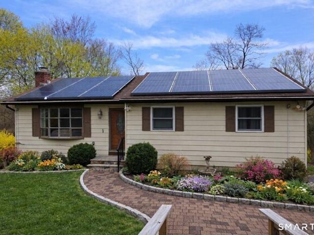 Charcoal Ridge Rd E, New Fairfield, Home For Sale