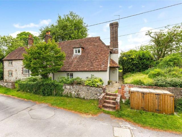 Character cottage in rural private setting