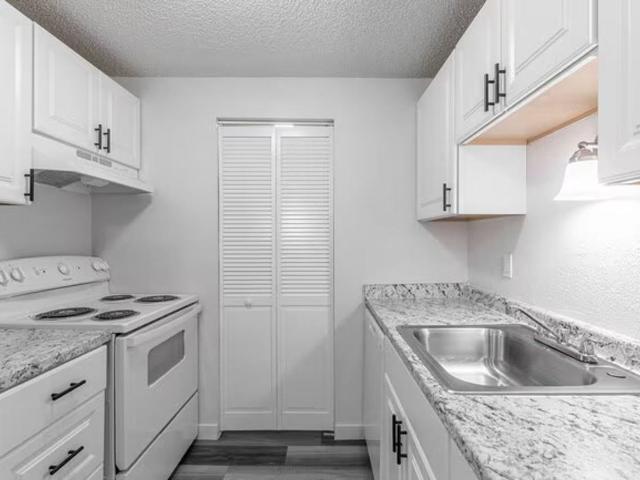 Charbern Apts 1 Bedroom Apartment for Rent at 12582 Se Linwood Ave, Milwaukie, OR 97222 Linwood