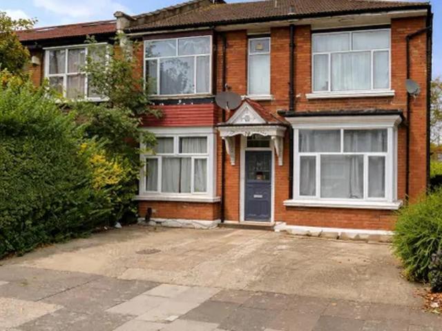 Charing Cross, London, SW1A 2DX, United Kingdom | 2 bed apartment for rent #167385521 | Rentberry