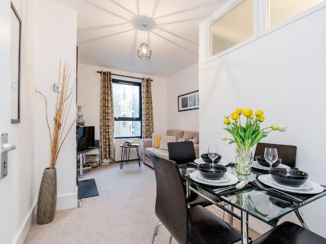 Charing Cross Road, Covent Garden WC2H, 1 bed flat to rent, £2,500 pcm | PrimeLocation