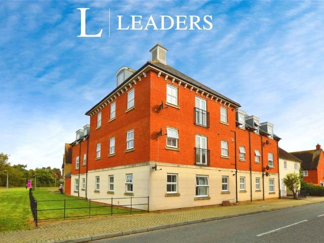 Chariot Drive, Colchester, Essex, CO2 2 bed flat to rent £1,050 pcm £242 pw