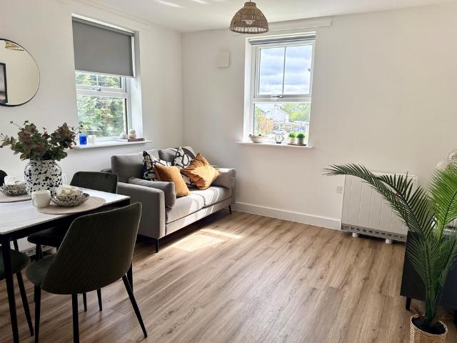 Charlotte Fox Lane, Leeds, Crossgates
