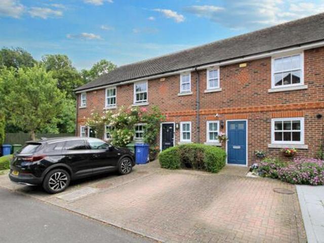 Charlotte Mews, Farnborough,3 Bedroom Terraced