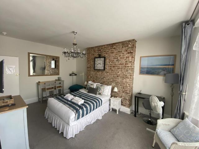 Charlotte Street, Brighton BN2 Flat to rent £1,000 pcm £231 pw