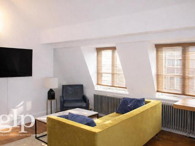 Charlotte Street, Fitzrovia, W1T 1 bed apartment to rent £2,700 pcm £623 pw