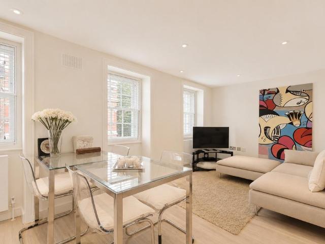 Charlotte Street, Fitzrovia, W1T 1 bed apartment to rent £2,747 pcm £634 pw