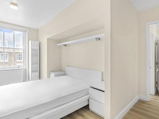 Charlotte Street, Fitzrovia, W1T