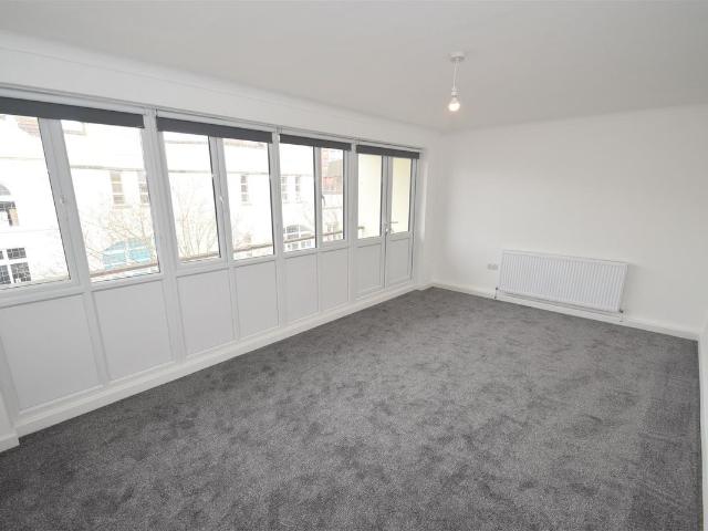 Charlotte Street, Portsmouth PO1, 2 bed flat to rent, £975 pcm | PrimeLocation