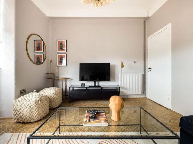 Charlotte Street, Westminster. 4 bed flat to rent £10,998 pcm £2,538 pw
