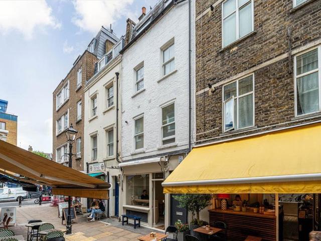 Charlotte Place, Fitzrovia & Covent Garden W1T, 1 bed flat to rent, £2,383 pcm | PrimeLocation