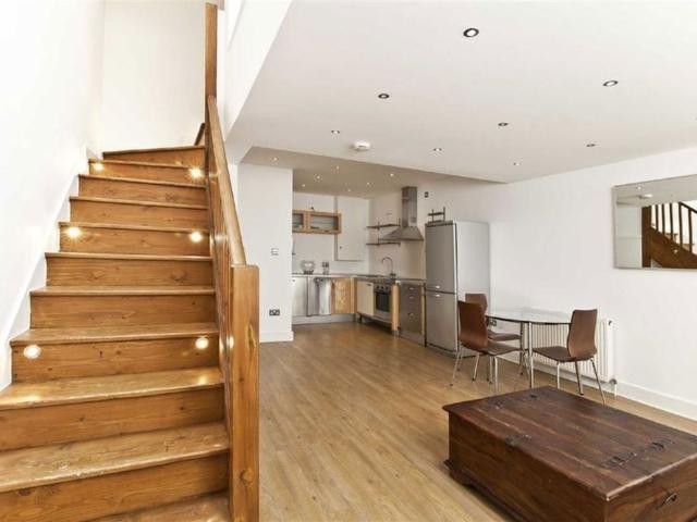 Charlotte Place, W1T, London