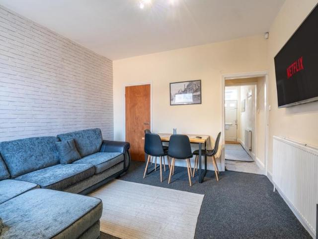 Charlotte Road, Sheffield S1 4 bed house to rent £2,045 pcm £472 pw