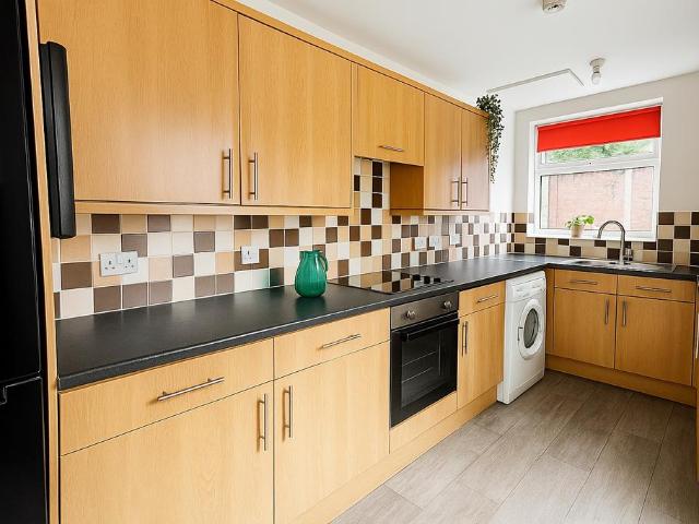 Charlotte Road, Sheffield S2 5 bed house to rent £2,492 pcm £575 pw
