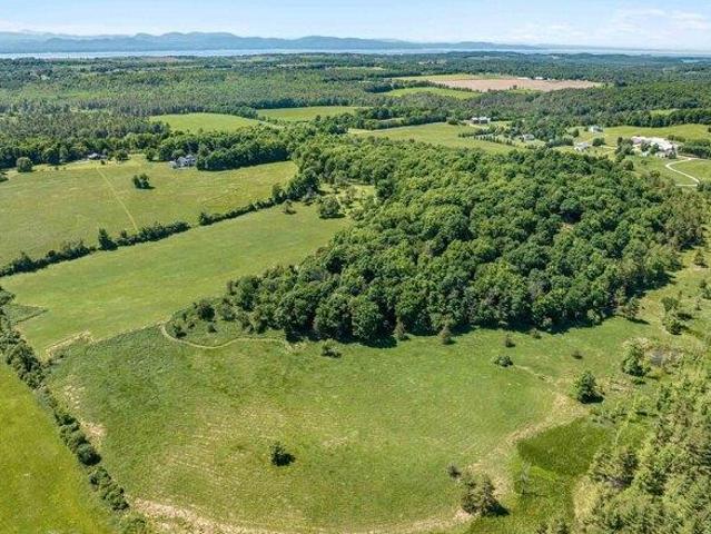 Charlotte VT 05445 104790919