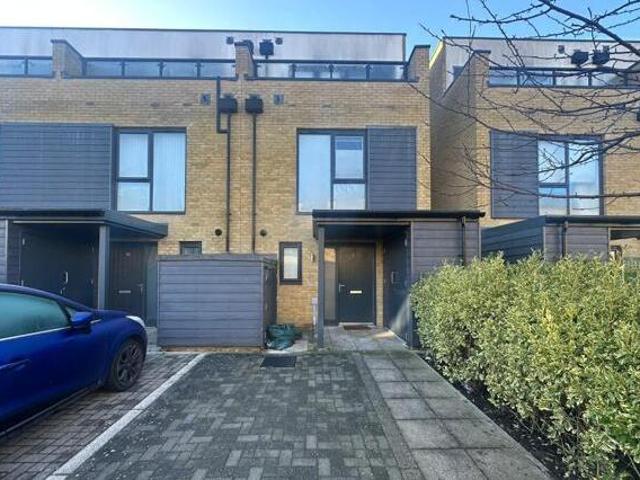 Charlock Close, Romford, 3 Bedroom Semi detached
