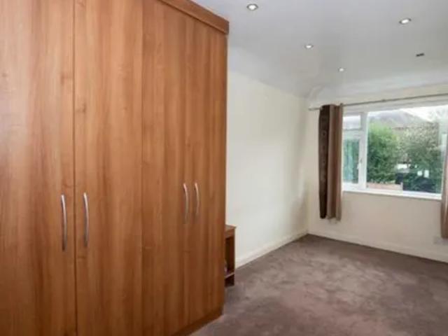 Charlbury Avenue, Prestwich, M25 0FJ, United Kingdom | 3 bed duplex for rent #142597653 | Rentberry