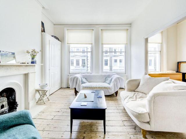 Charleville Road, Barons Court. 1 bed flat to rent £2,600 pcm £600 pw