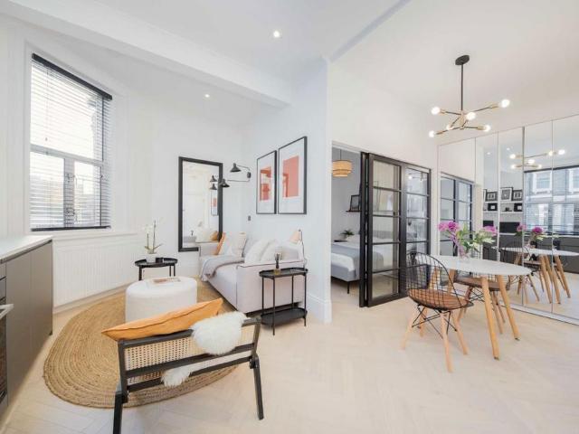 Charleville Road, London W14 1 bed flat to rent £2,100 pcm £485 pw