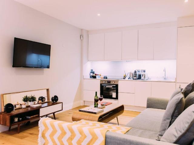Charleville Road, West Kensington W14, 2 bed flat to rent, £3,200 pcm | PrimeLocation