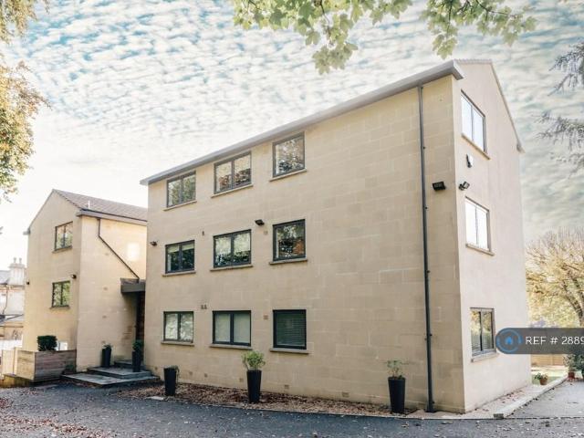 Charlecote, Bath, BA1 2 bed flat to rent £2,500 pcm £577 pw